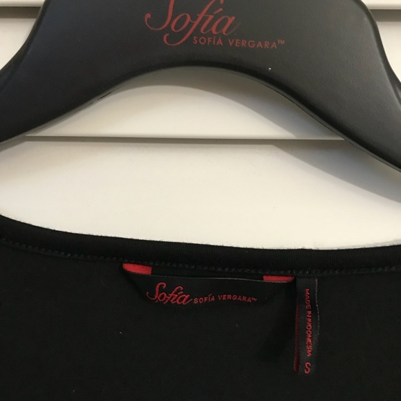 sofia by sofia vergara | Tops | Sofia Vergara Scoop Neck | Poshmark